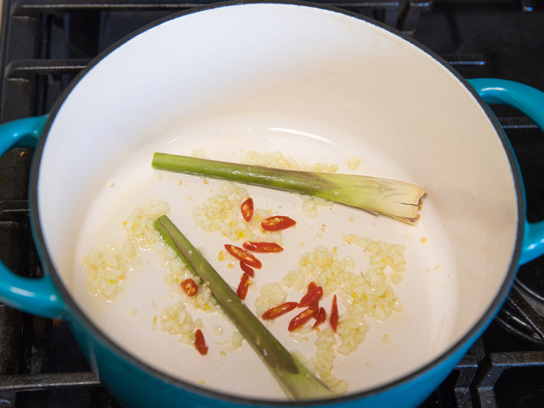 Canh Chua Ca Recipe - Vietnamese Sweet and Sour Fish Soup