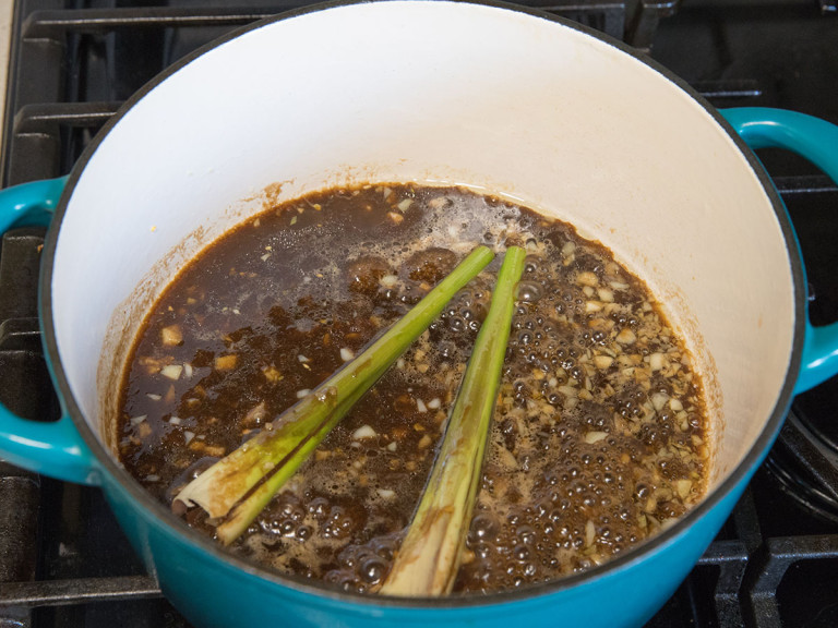 Canh Chua Ca Recipe - Vietnamese Sweet and Sour Fish Soup