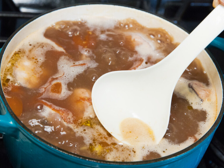 Canh Chua Ca Recipe - Vietnamese Sweet and Sour Fish Soup